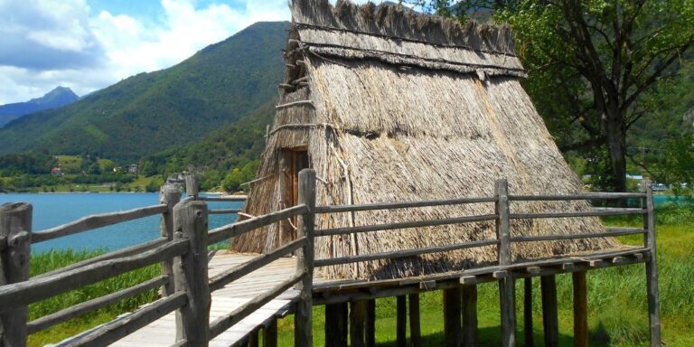 Trentino: il Museo delle Palafitte del Lago di Ledro | Il Miraggio ...